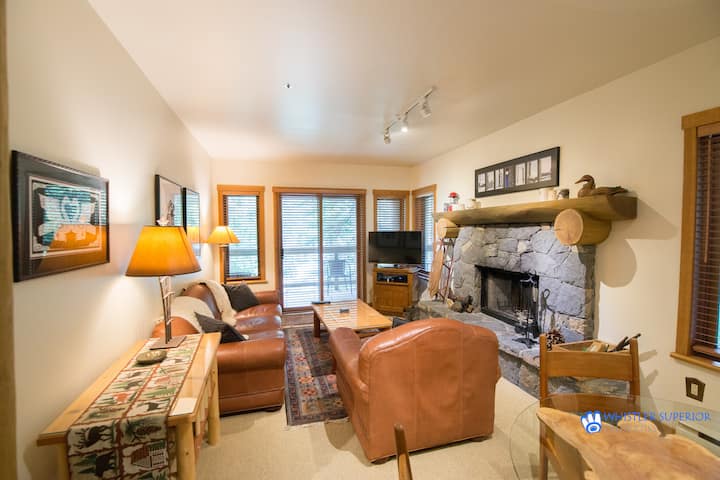 Slopeside Taluswood Townhome - Whistler Blackcomb