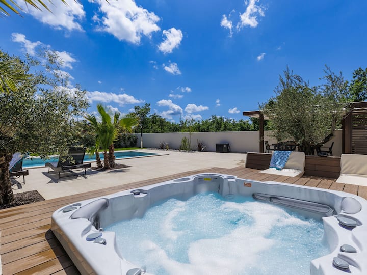 Villa Sandro By Interhome - Poreč