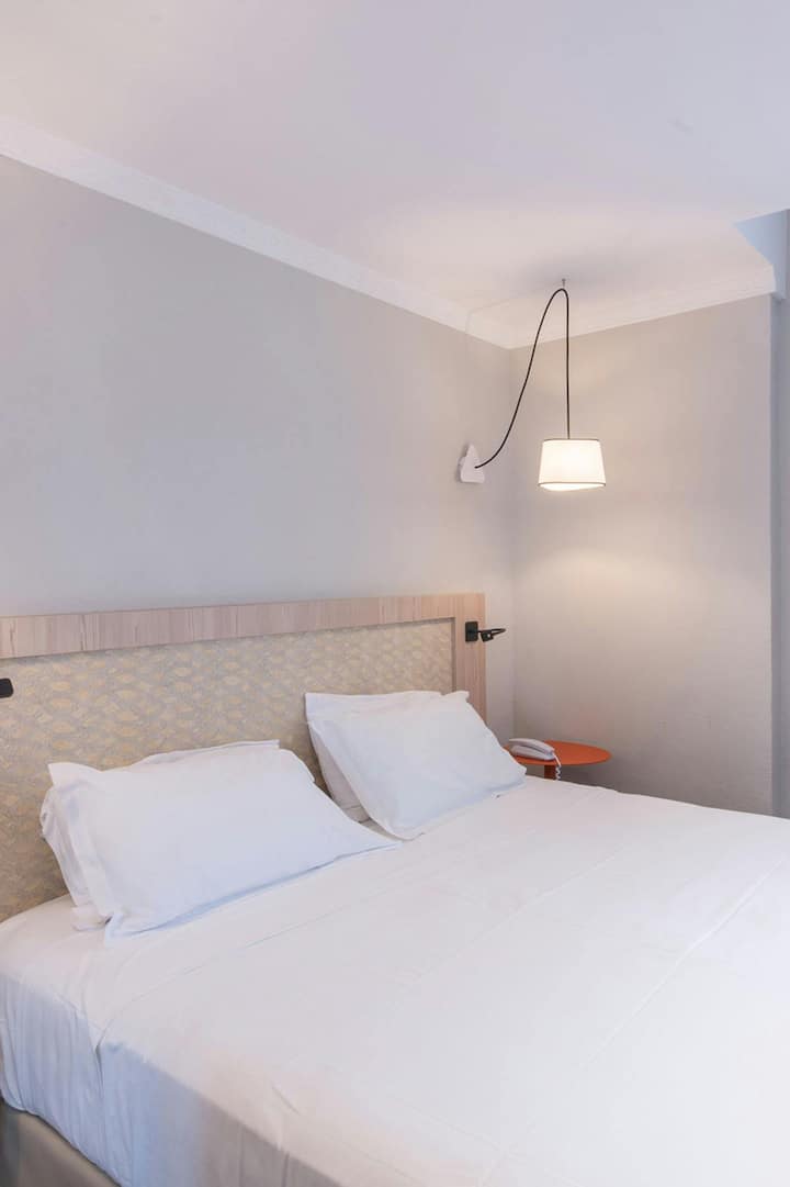 Hôtel Vendôme - Double Room In Nice City Centre - Nice