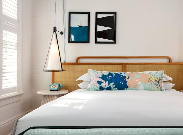 Romantic Room Near The Lighthouse: Key West Bliss - Key West, FL