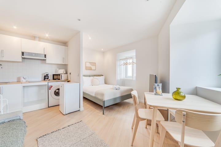 Bright Lisbon Riverside Cozy Apartment - Bobadela