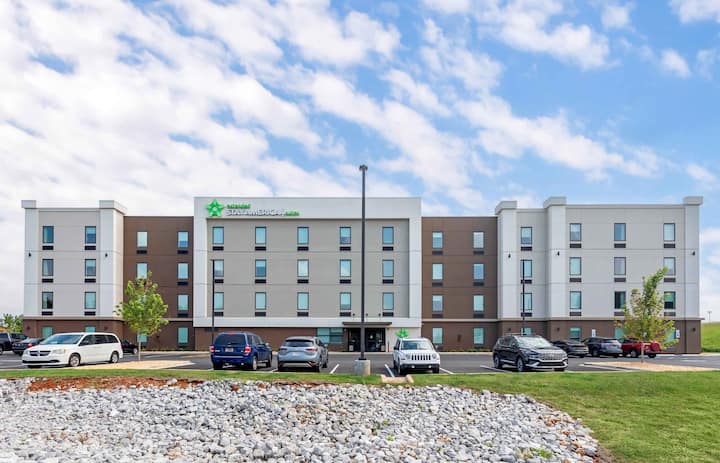 For The Family! 2 Rooms W/ Kitchenette & 2 Beds - Asheville, NC