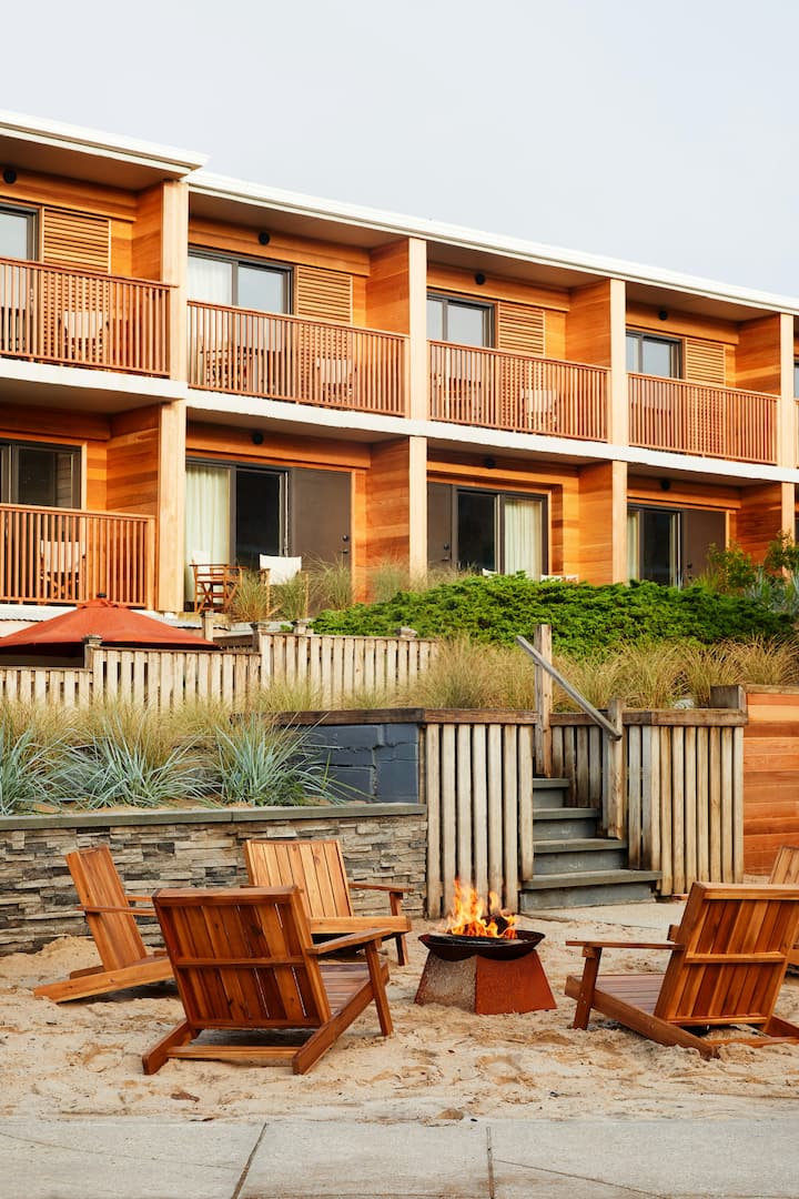 Stunning Setting And Spot-on Service - Montauk, NY