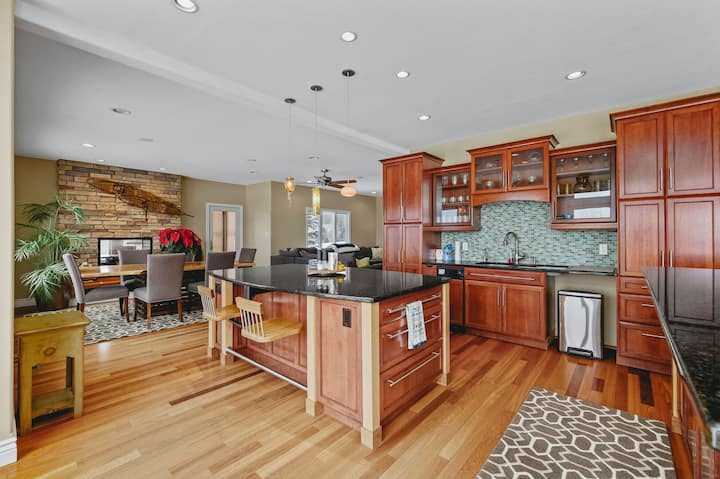 The Grand Prix 5br Home On Horse Show Grounds! - Alden, MI
