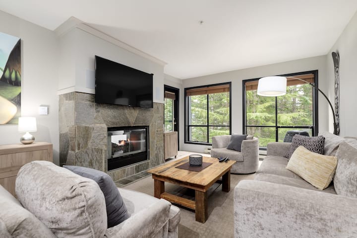 Ski-in/ski-out Spacious 3br Condo In Whistler - Whistler