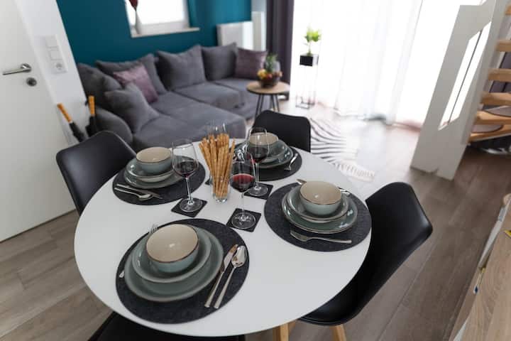 Cabana: Modern Maisonette Suite 1 | Near Hospital - Oldenburg