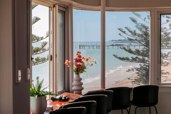 Seaside Bliss - Glenelg South 3bdr 1bth - South Australia