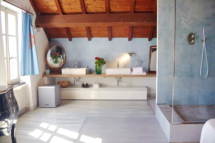 Arts At Borgio Verezzi: Vale's Garden Suite - Pietra Ligure