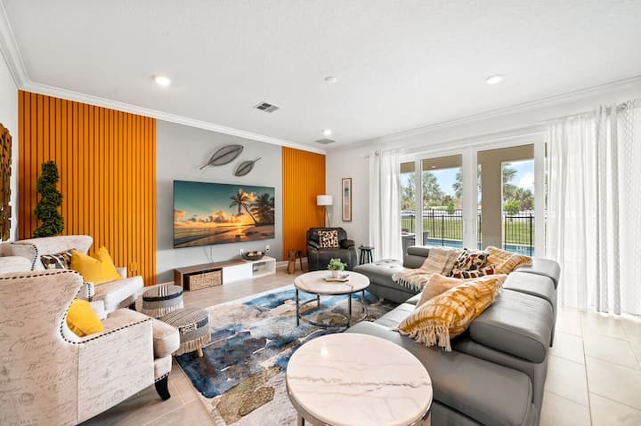 Stunning Oasis W/private Pool - Melbourne Beach, FL