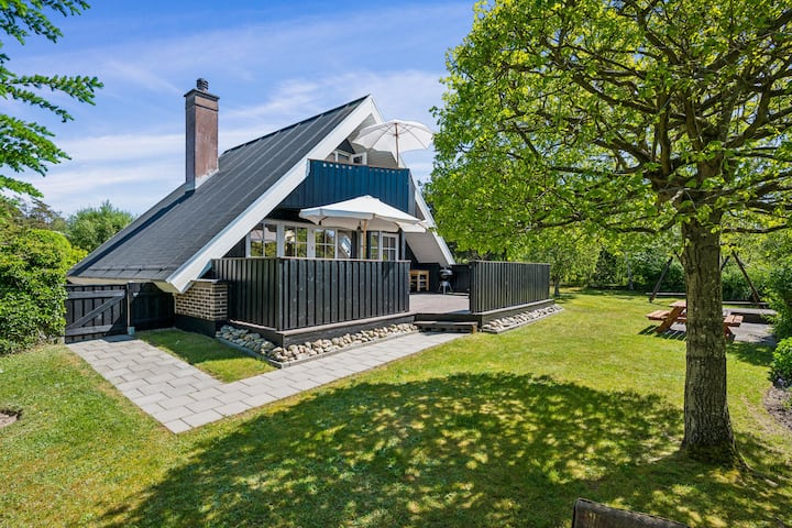 Charming, Well-maintained Holiday On Two Levels. - Ebeltoft