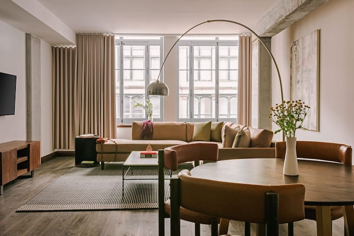 Sonder Lambert | Spacious Queen Studio Apartment - Montreal