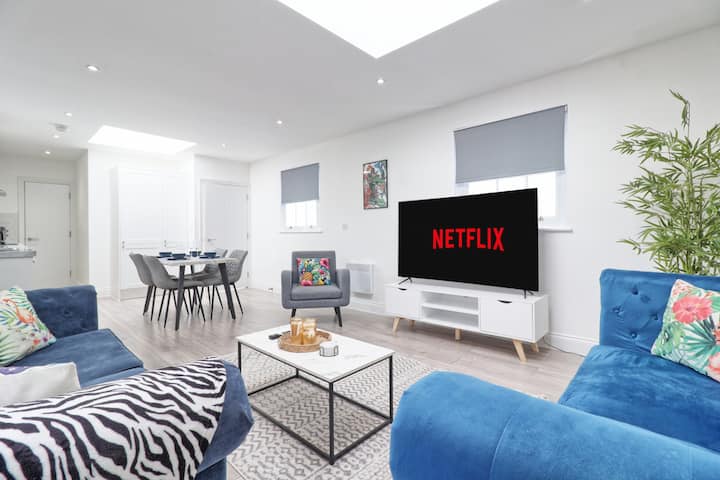 Chelmsford 2bed Duplex + Sofa Bed - Contractors - Chelmsford