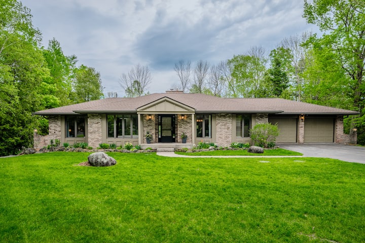 Luxurious Georgian Bay Escape At The Madison - Owen Sound