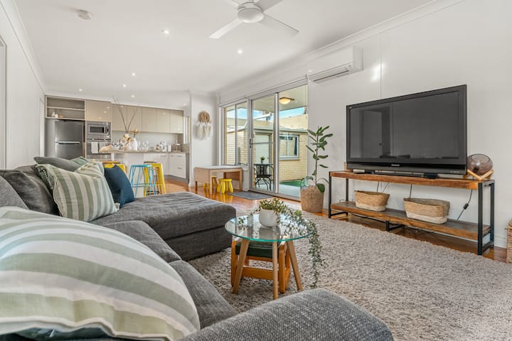 Sun & Salt West Beach - Family Beachside Comfort - Adelaide