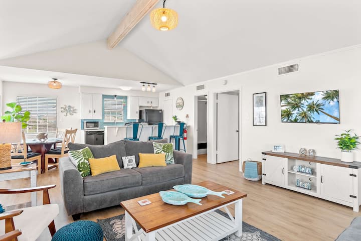 2 Bedroom Sleeps 8 Long Term Stays + Pets - Port Aransas, TX