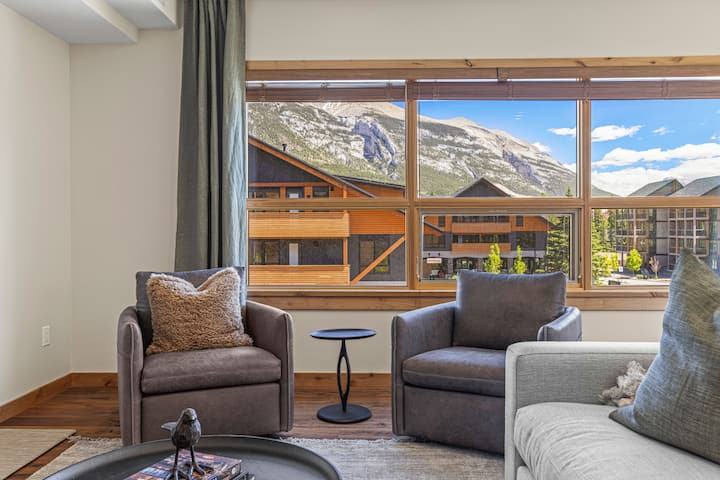 Upscale Condo | Best Views And Location - Canmore