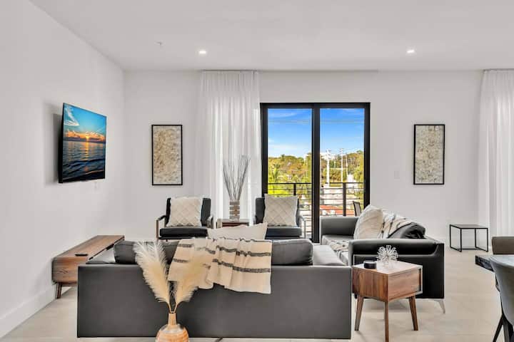 New Luxe 3/3 Condo Ft Lauderdale Beach & Las Olas - 포트로더데일