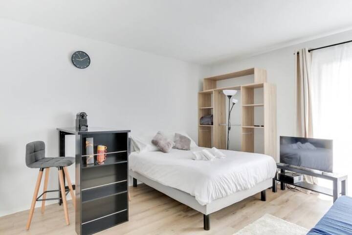 Charmant Studio Avec Parking#tours Les Halles - Ballan-Miré