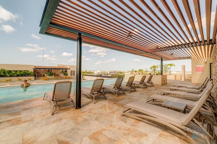 Stylish Stay | Gym | Pools | Close To Beach & 5th - Playa del Carmen