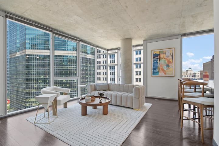 Loop City Views: 2br Apt, Near Riverwalk - Chicago, IL
