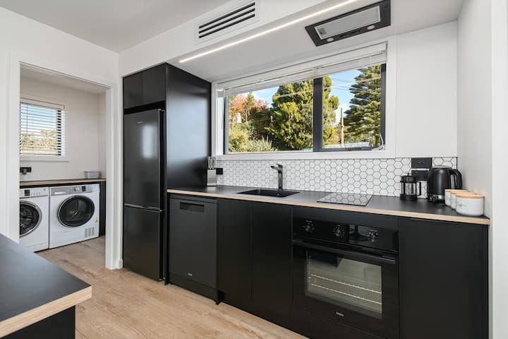 The Bluebird | Modern, Warm And Stylish! - Rotorua