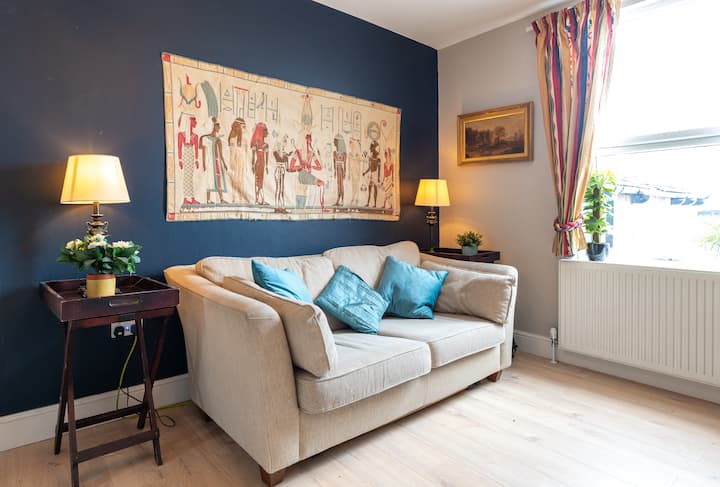 Apartment 2: 2 Bedrooms & Sofa Bed Sleeps 6 - Harrogate