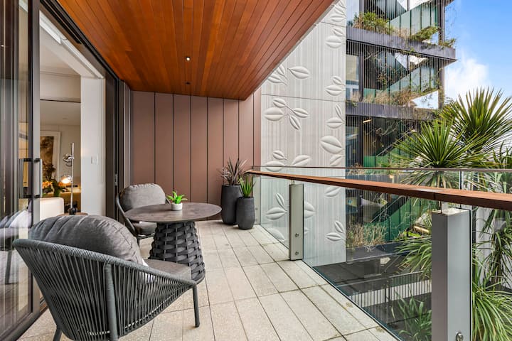 Elegant 1-bd Wynyard Quarter With Carpark - Auckland