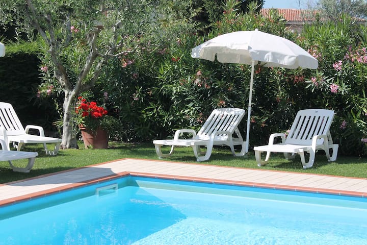 Appartement De Vacances Avec Une Piscine Extérieur - Lazise, İtalya