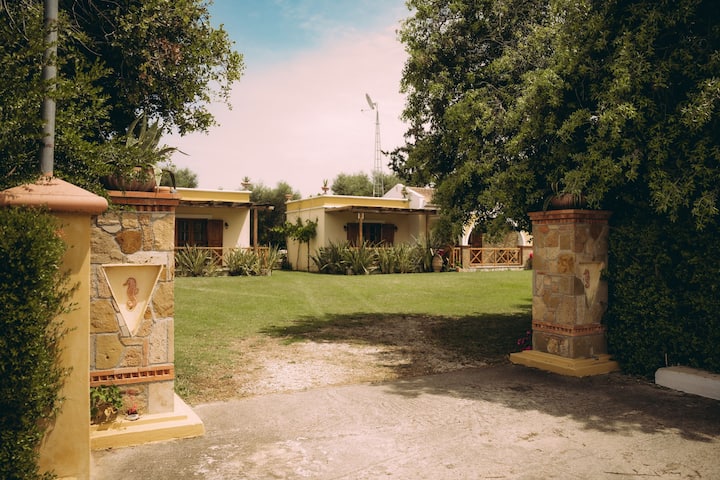 Trikalioti's Lush Estate Apt Eleonora - Амальяс