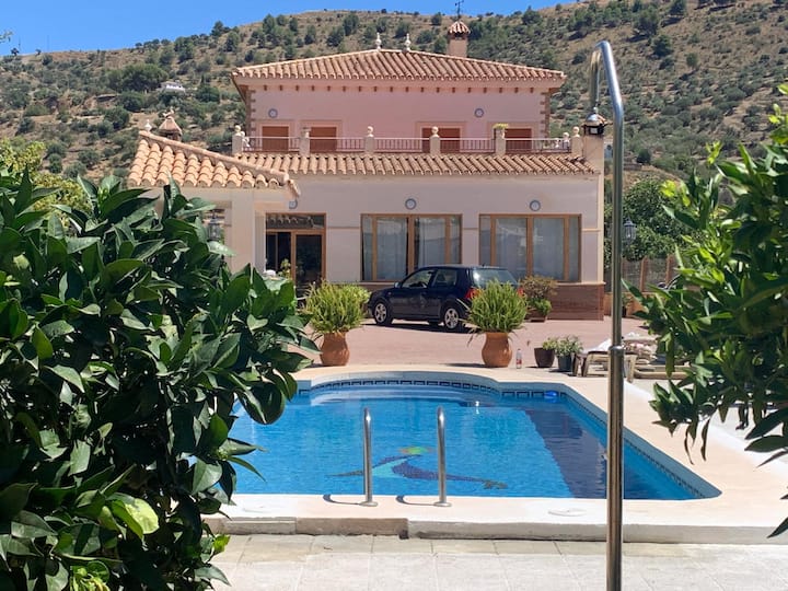 Familiar House With Private Pool And Mountains - Vélez-Málaga