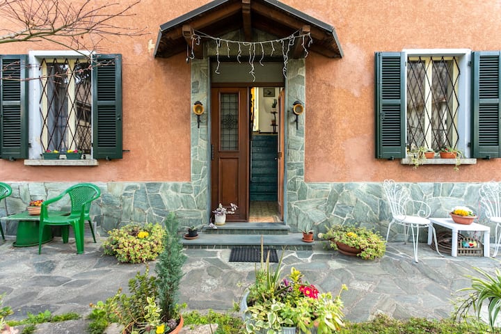 Sweet Honey Home, Split Level Apt With A Terrace + - Domaso