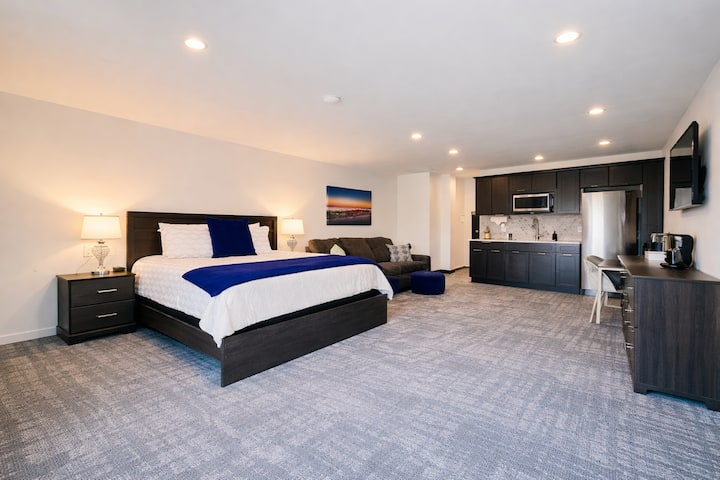 Rm 208 Close To Cedar Point Sports Force - Marblehead, OH