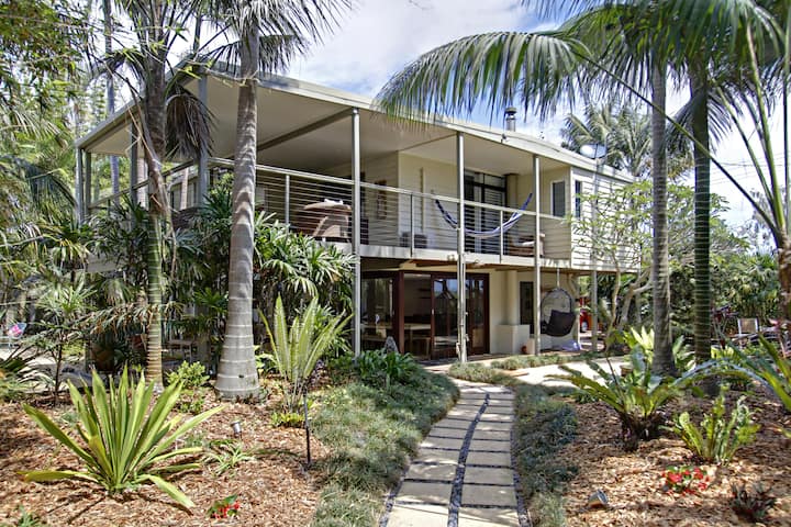 Jimmy's  - Pet Friendly, Belongil Beach Access - Byron Bay