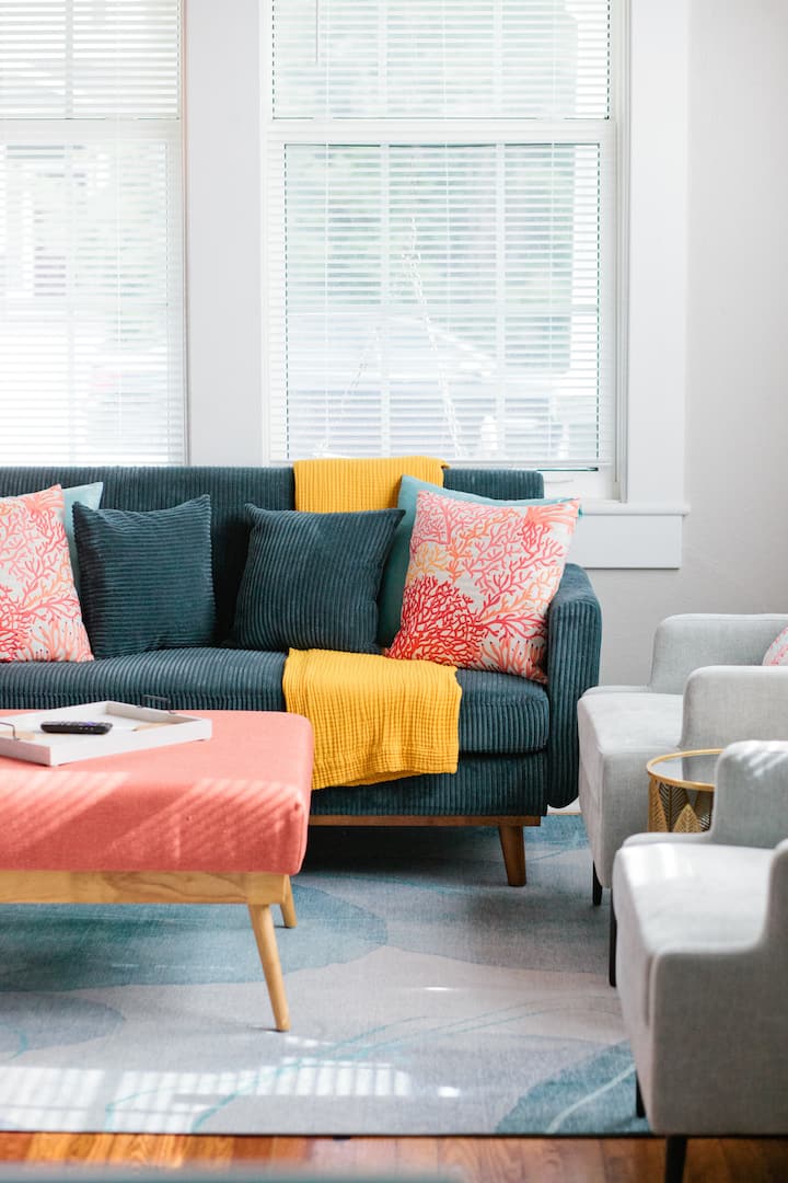 Sleek & Bright Loft | King Bed • High-speed Wifi - Pensacola, FL