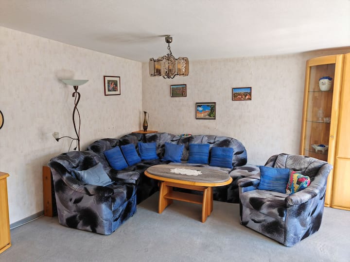 Fewo Klaus: Spacious Apartment In A Quiet Location - Eisenberg