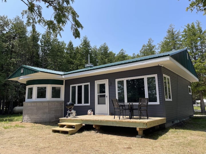 Dockside On Drummond Island - Drummond, MI