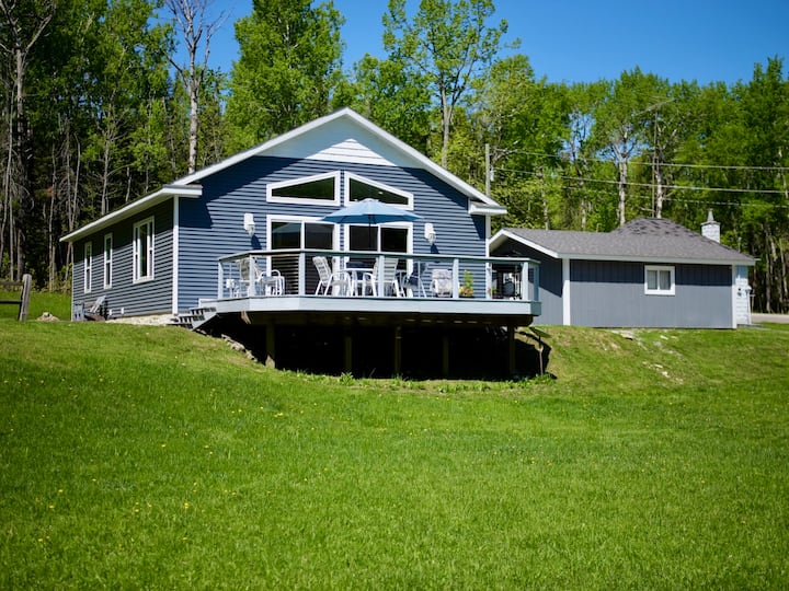 Ja-jen Island Escape On Drummond Island - Drummond, MI