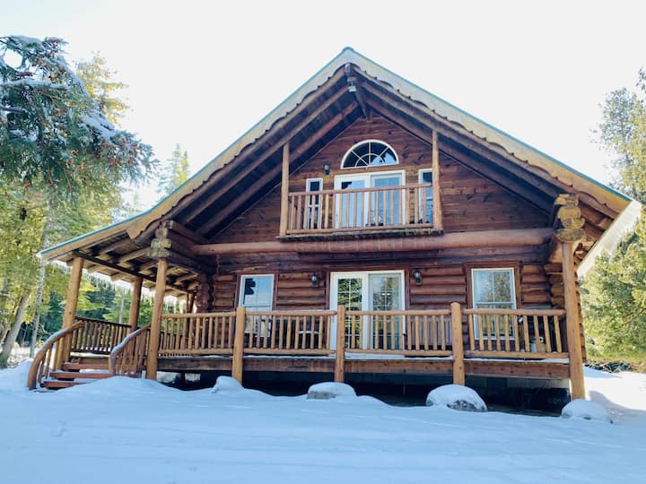 Knots Landing On Drummond Island - Drummond, MI