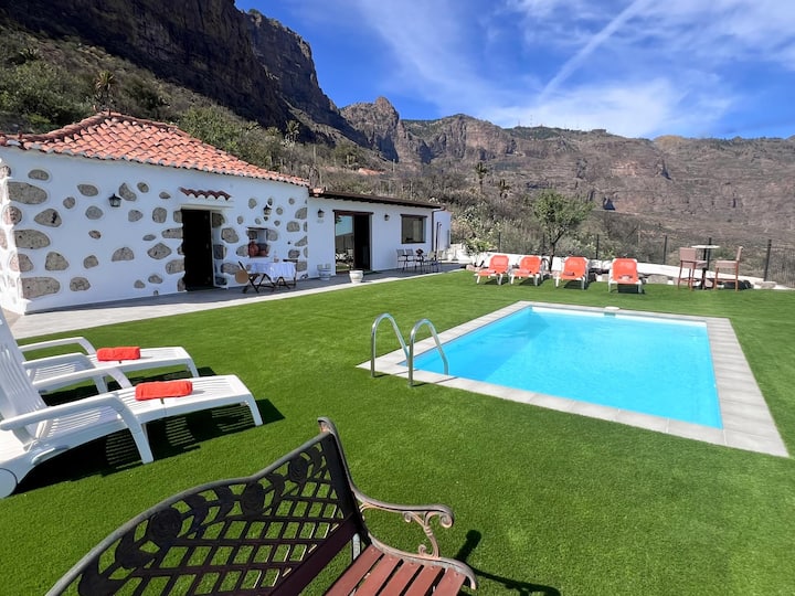 Vivelorural Abuela María 3: Garden & Pool - San Bartolomé de Tirajana