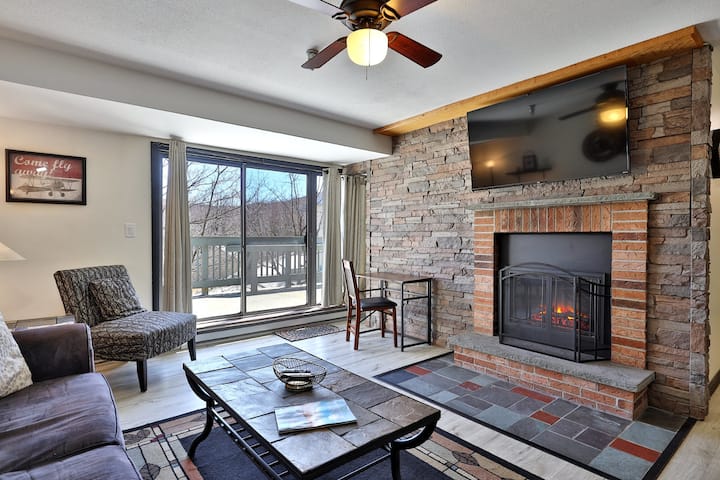 Cozy 1br/1ba Mt Green Condo. Pool. Hot Tub. Bus. - Killington, VT