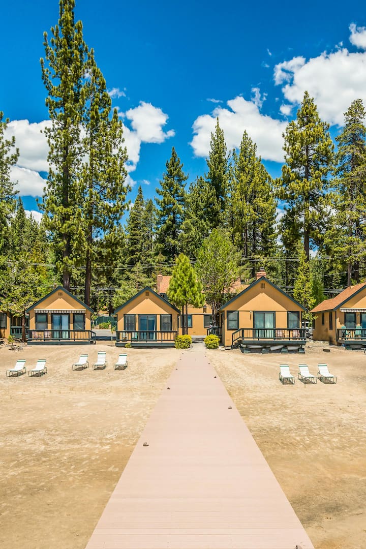 Heated Outdoor Pool, Grills & Picnic Area - Lake Tahoe