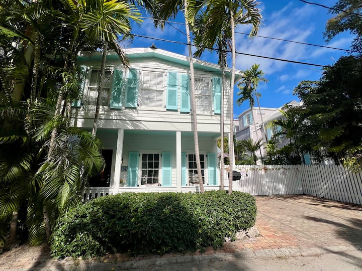 Seaport Serenity Cottage - Key West, FL