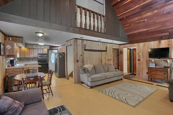 Pet Friendly | Wi-fi | Firepit | Tv - Clear Creek State Park, Sigel