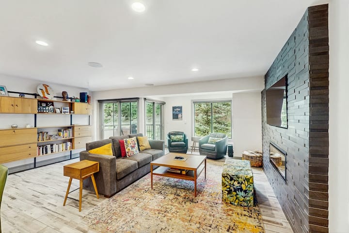 Mountainview 2br With Pool & Hot Tub, Next To Golf - Vail, CO