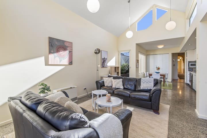 Gorgeous 2-bed Victorian Home In Artsy Suburb - Brunswick