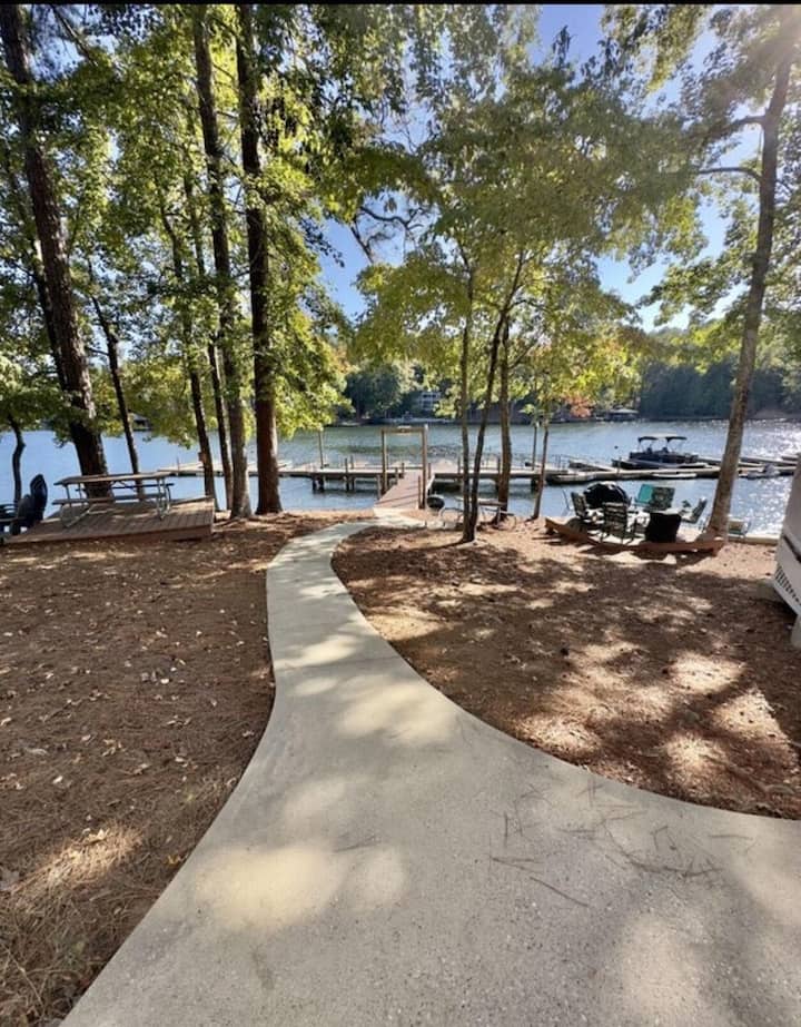 Sunshine Daydream- 1 Bedroom Lakefront Condo - Lake Martin, Dadeville