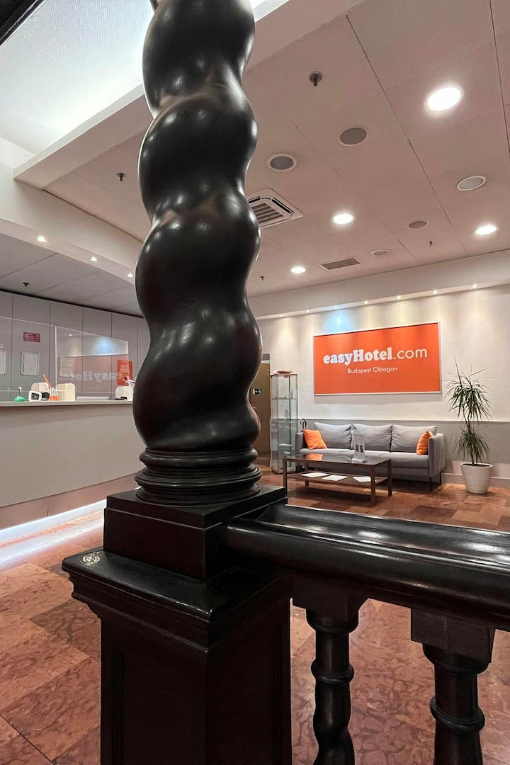 Double Room At Easyhotel Budapest Oktogon - Budapest