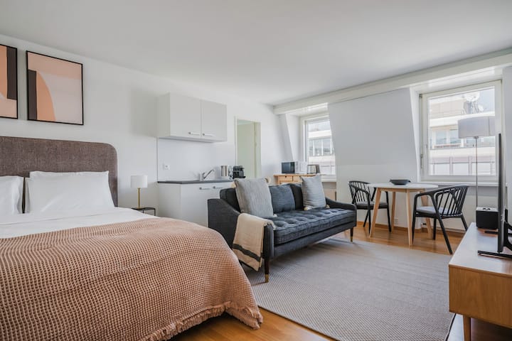 Blueground | Seefeld, Near Opera, 1 Min To Lake - Zurich