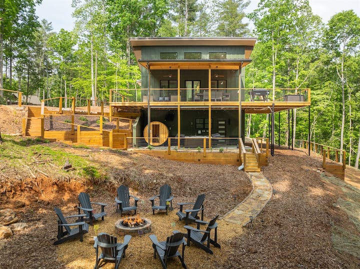 Sauna -Jumbo Hot Tub W Tv- Resort -Privacy- 5 Star - Ellijay, GA