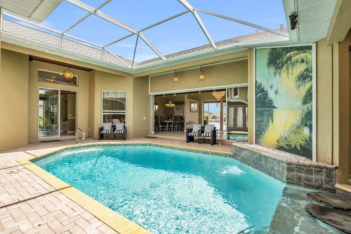 New Listing - Villa Sunrise - 5b/4b - Gulf Access - Cape Coral, FL